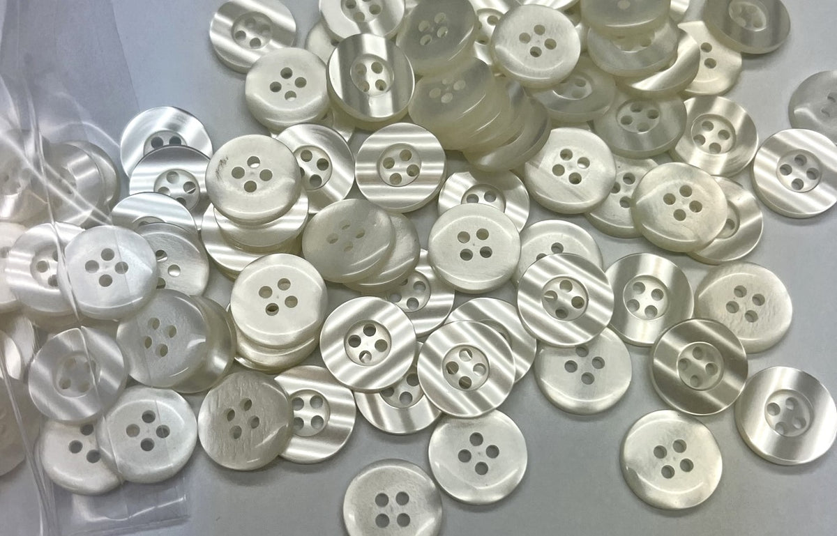 4 Hole Buttons B422 15mm Ivory – Silk Trader