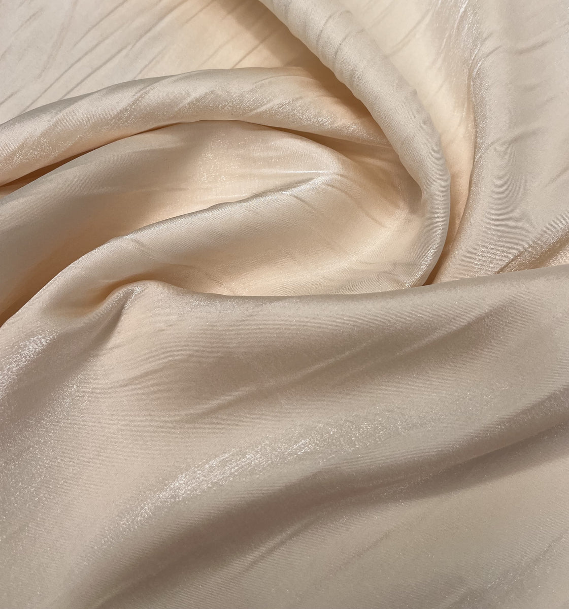 Shimmer Satin Pale Peach (9m Piece) | Silk Trader